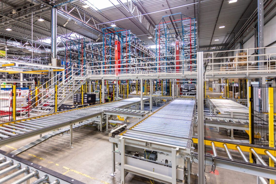 Conveyor systems: The key to efficient internal transportation