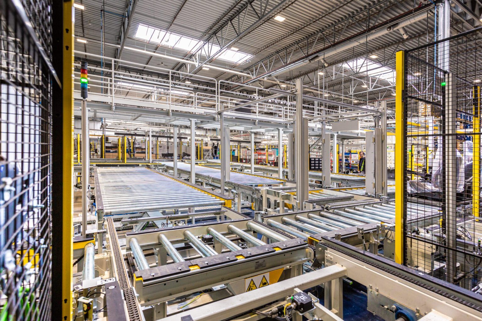 Conveyor systems: The key to efficient internal transportation