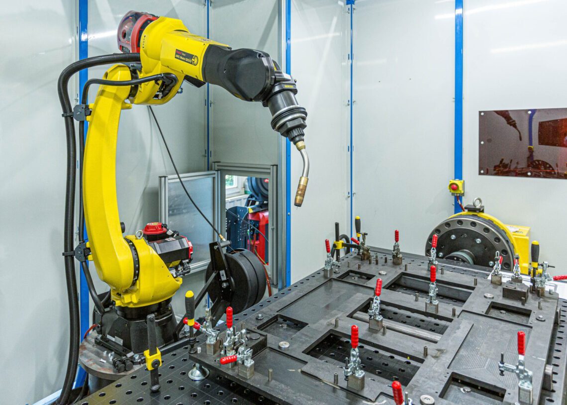 Industrial robots in production automation - AIUT